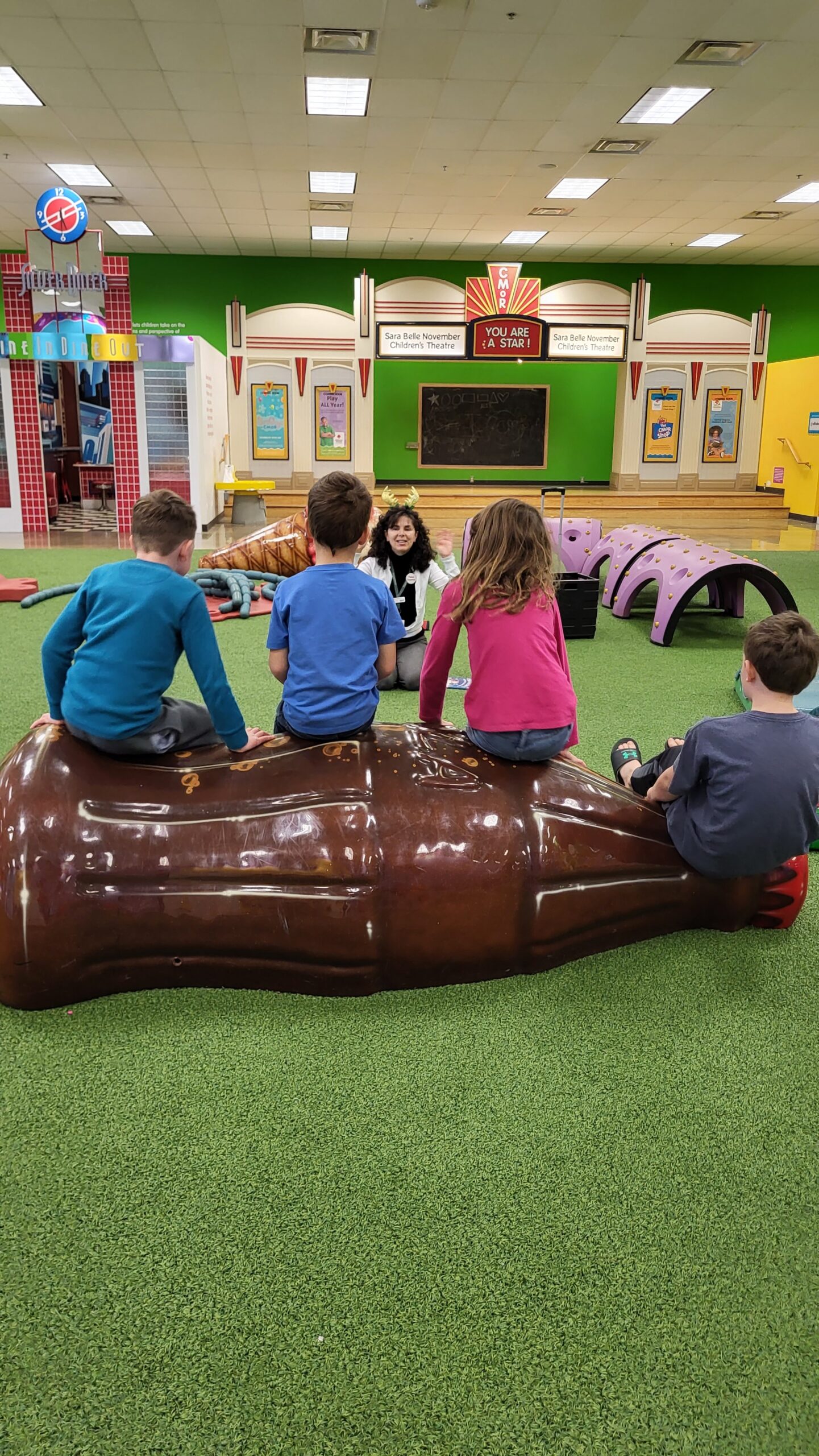 Bilingual Storytime Thephilva